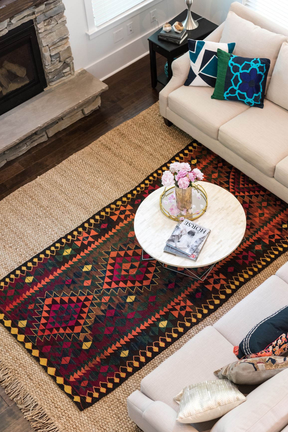 Vintage Vibes: Embracing the Timeless Appeal of Antique Rug Styles ...